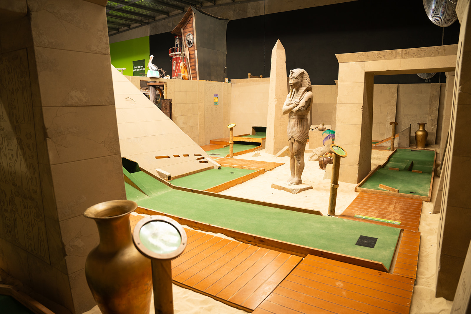 Gallery - Mega Mini Golf